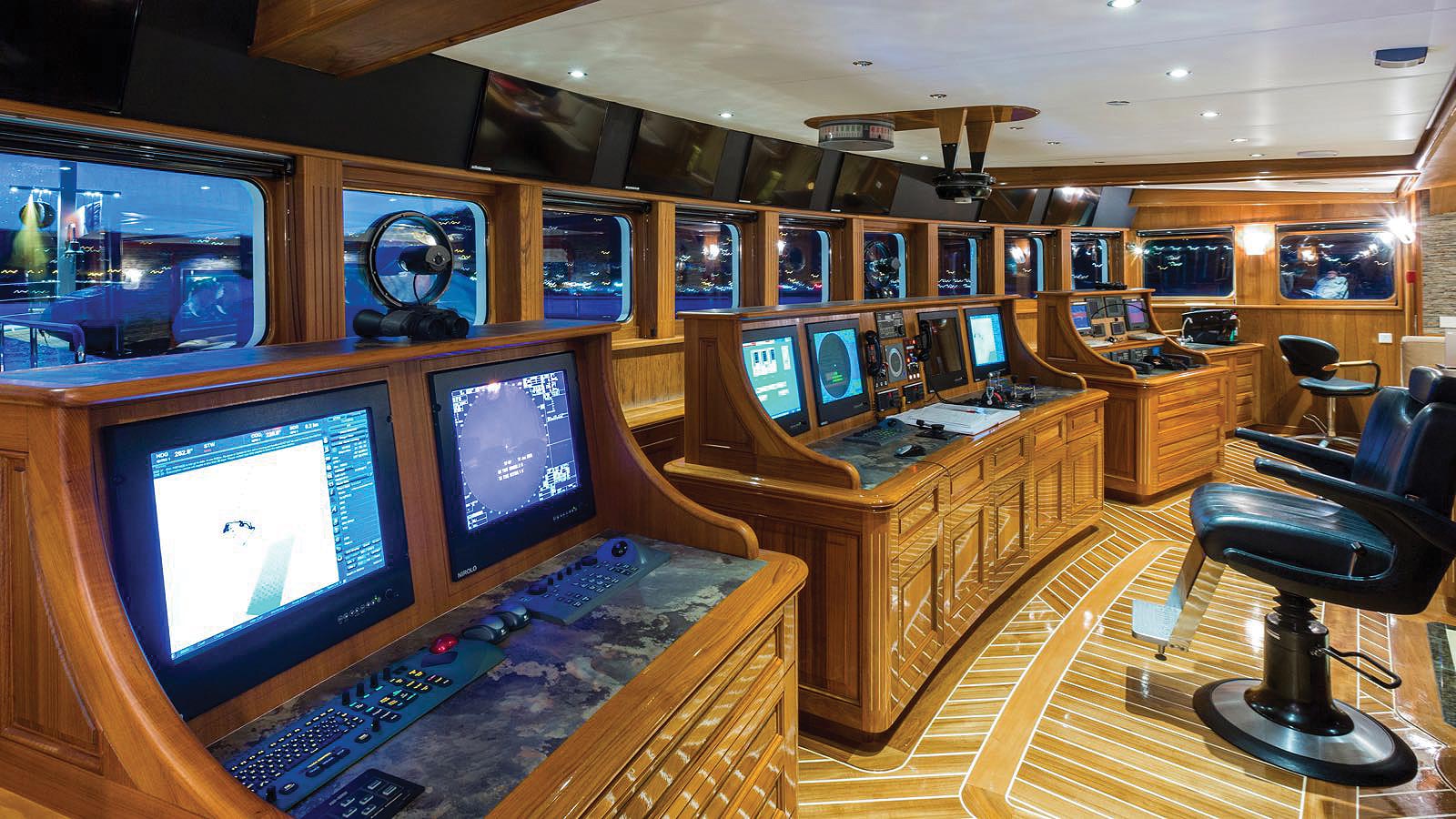 AQUA LARES Yacht Charter Details, IHC Verschure & ICON Yachts ...